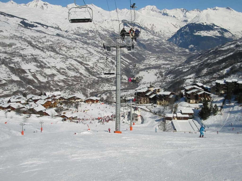 5 Best Cheap Ski Resorts for Beginners - Alps2Alps Transfer Blog