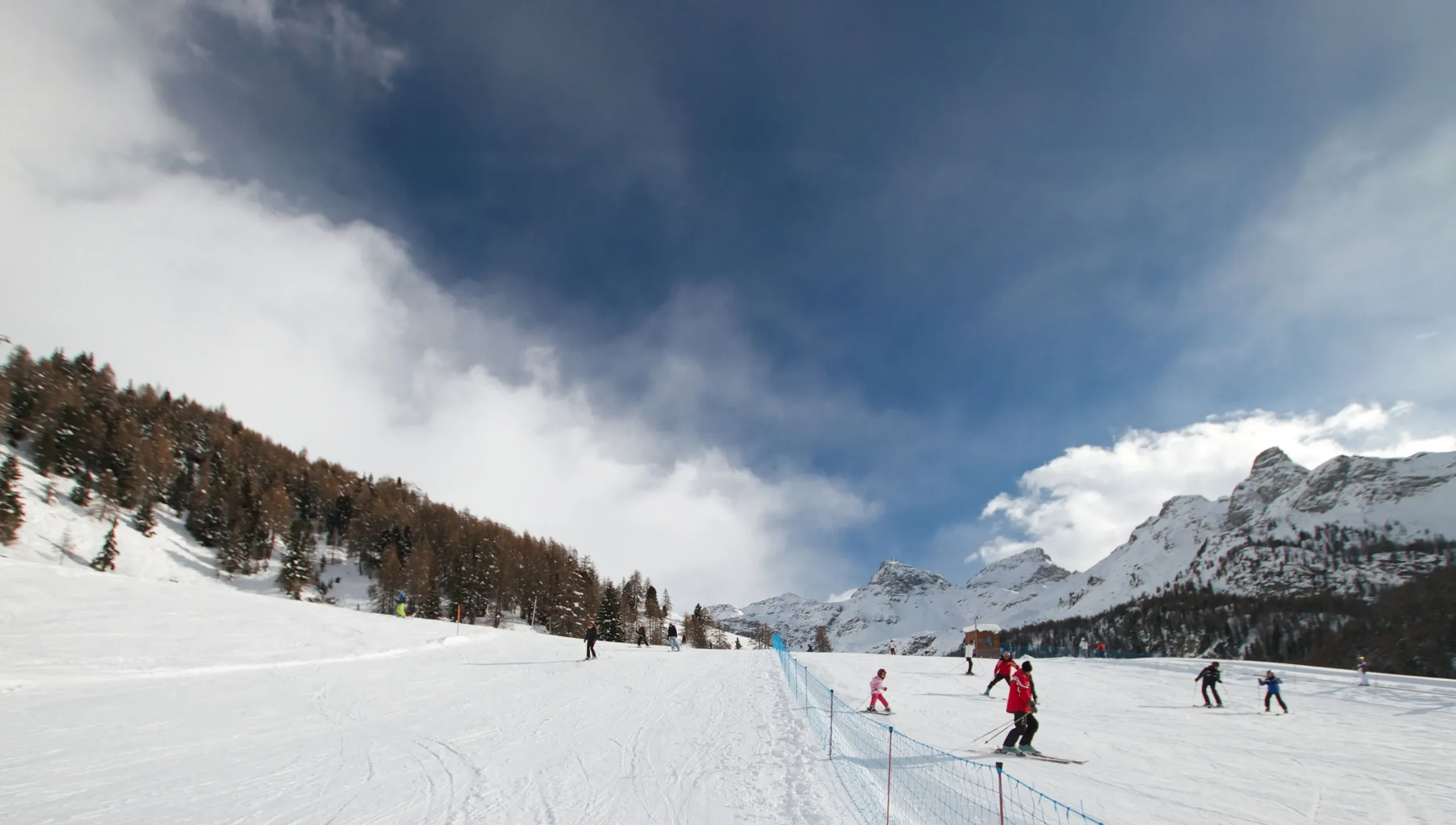 Champoluc Transfers: Quick & Efficient Ski Transfers