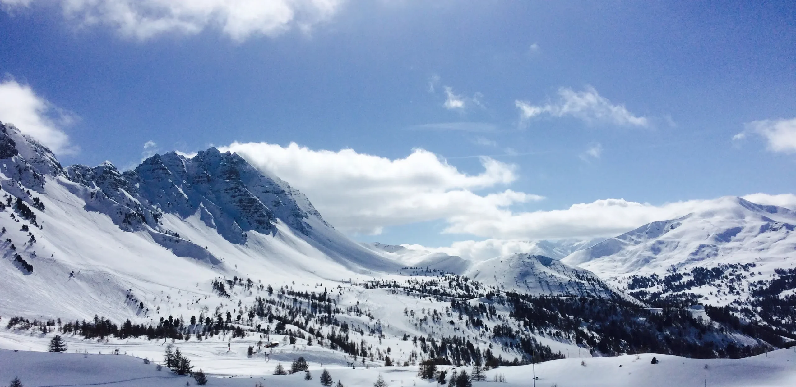 Vars Ski Transfers | Skiing in Vars